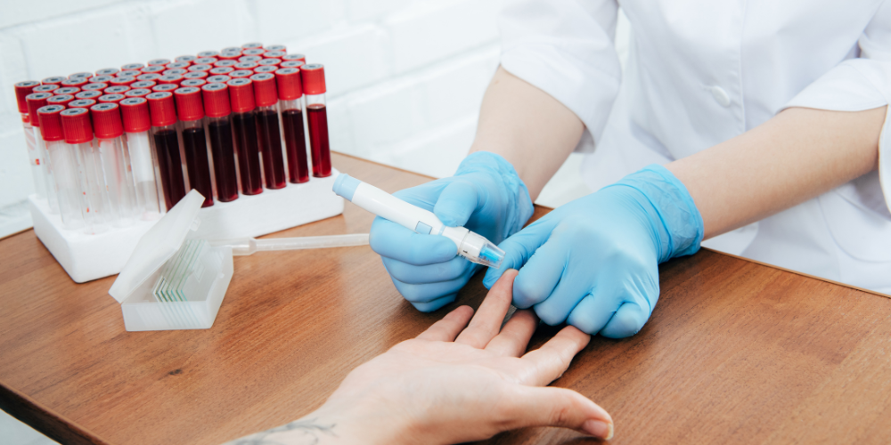 How the Siemens EPOC Point of Care System Eases Your Lab’s Testing ...